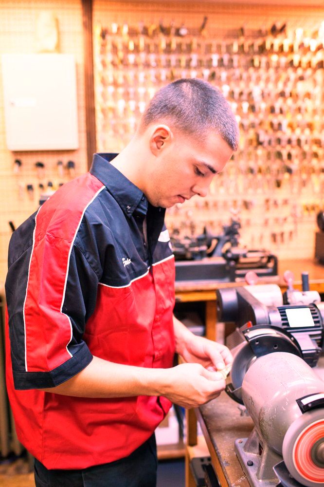 The Flying Locksmiths - Tampa Central Tampa FL | Reviews, Services and ...